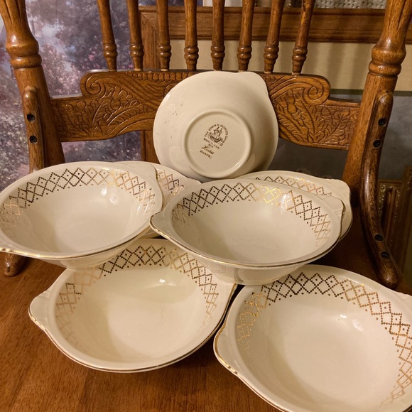 The Edwin M. Knowles China Co. | Other | Vintage Hostess Shape Bowls ...
